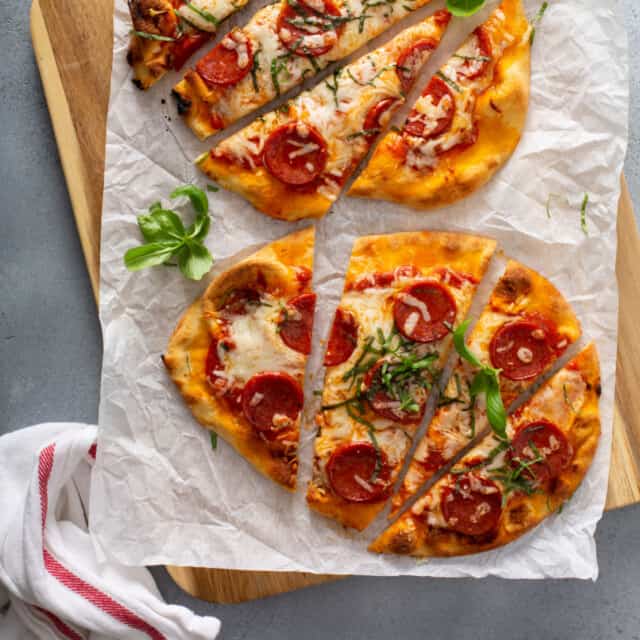 Pepperoni Flatbread Pizza - Quick and Easy - Hungry Foodie