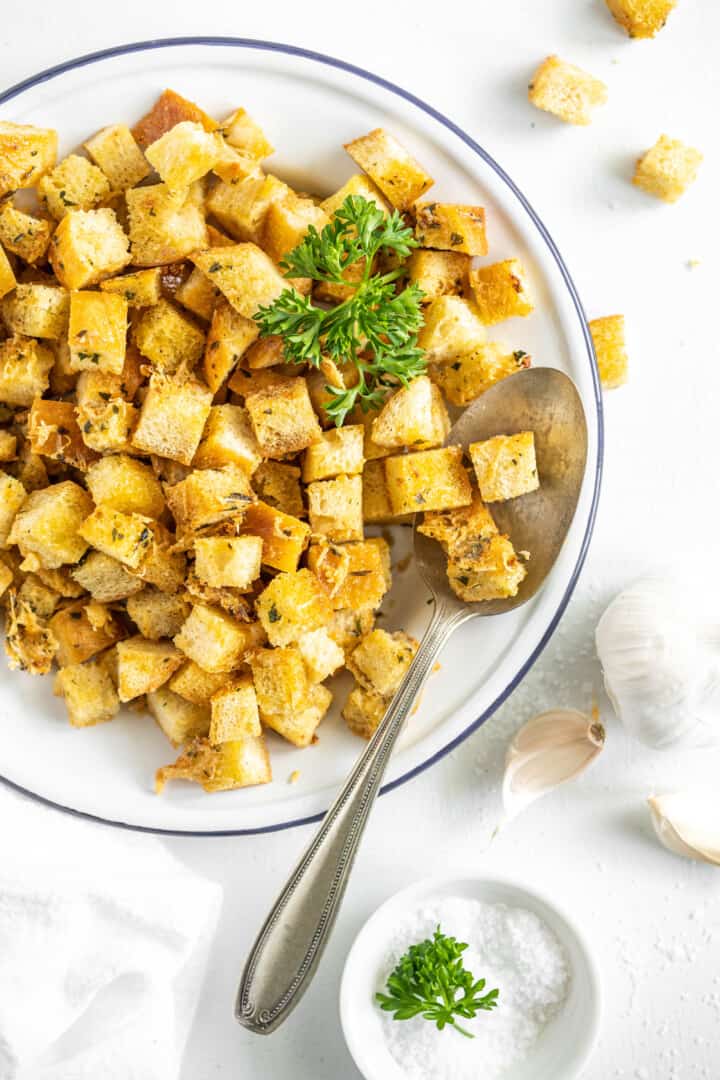 Homemade Garlic Parmesan Croutons - Hungry Foodie