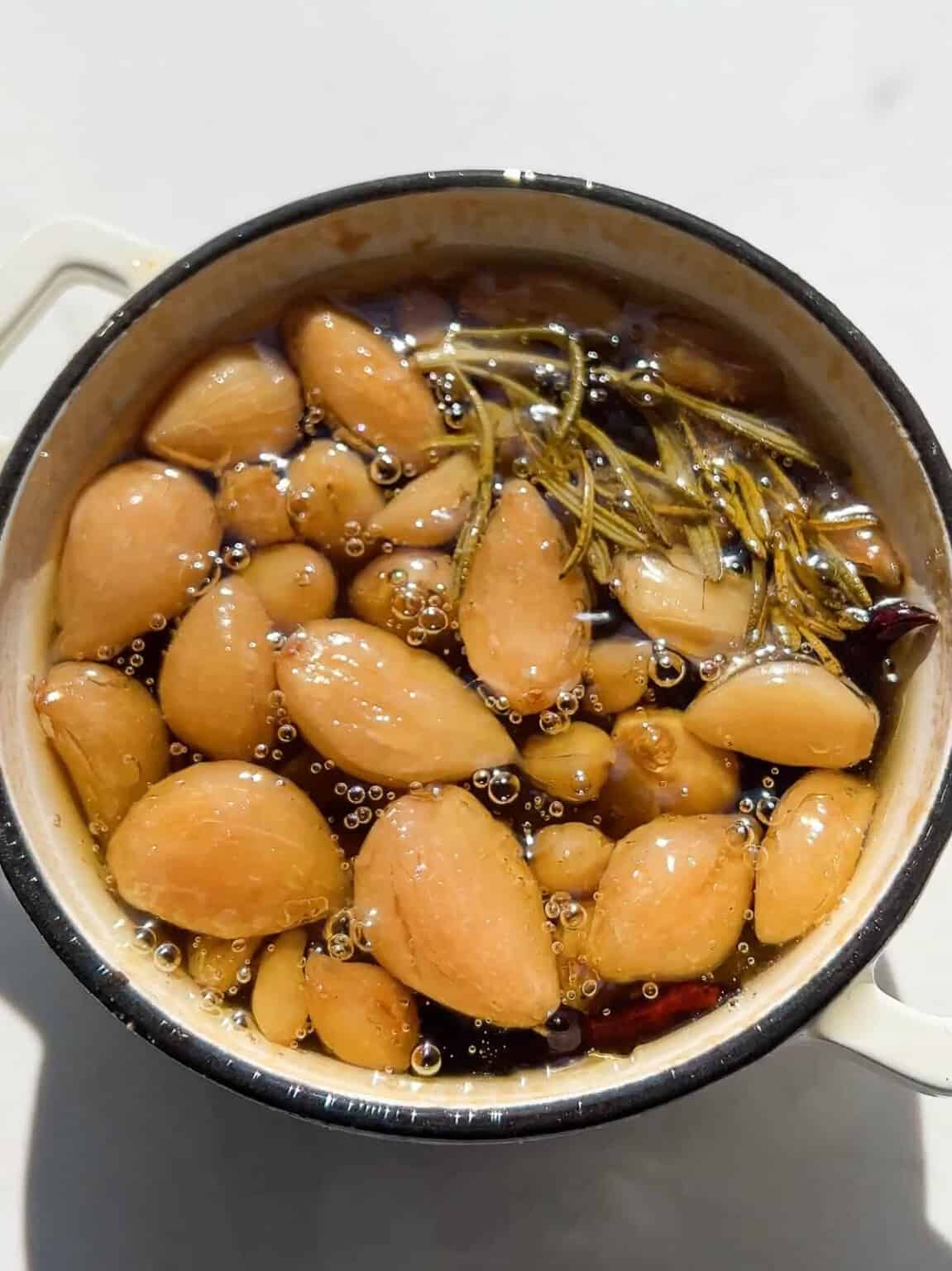How To Make Garlic Confit - Hungry Foodie